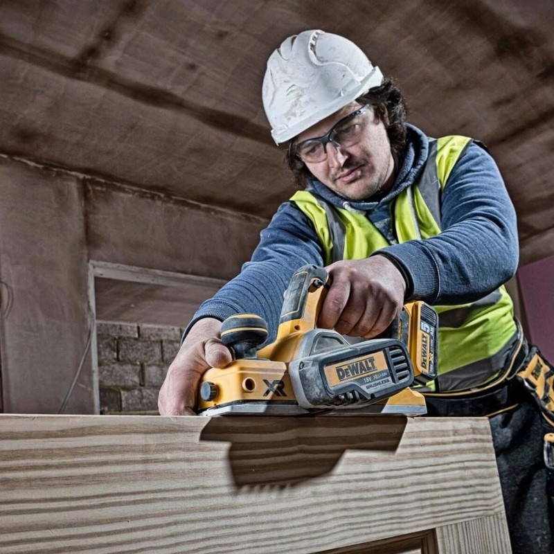 Dewalt DCP580N 18V XR Brushless Planer - Body