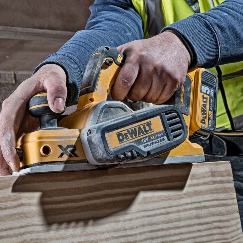 Dewalt DCP580N 18V XR Brushless Planer - Body
